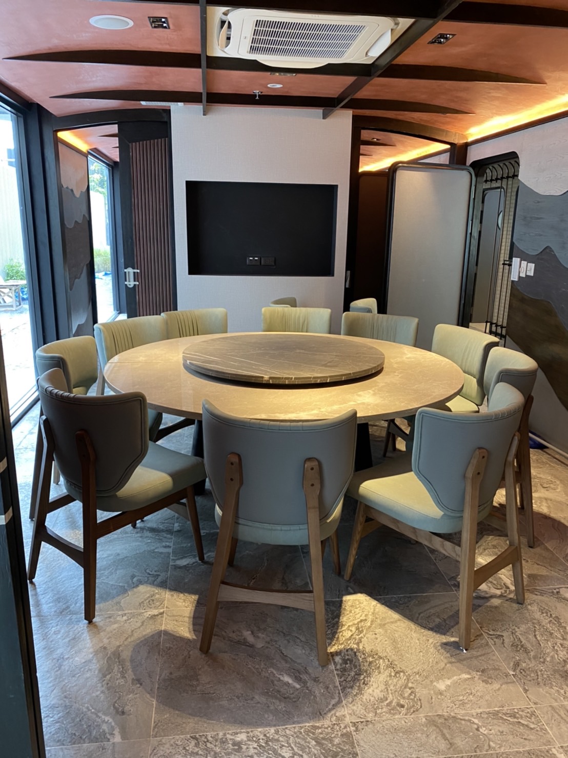 Restaurant Outlet - Top Class Design