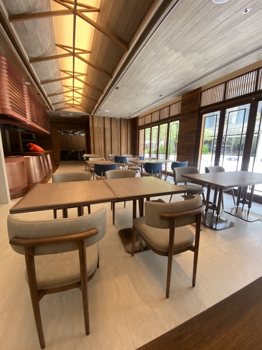 Restaurant Outlet - Top Class Design